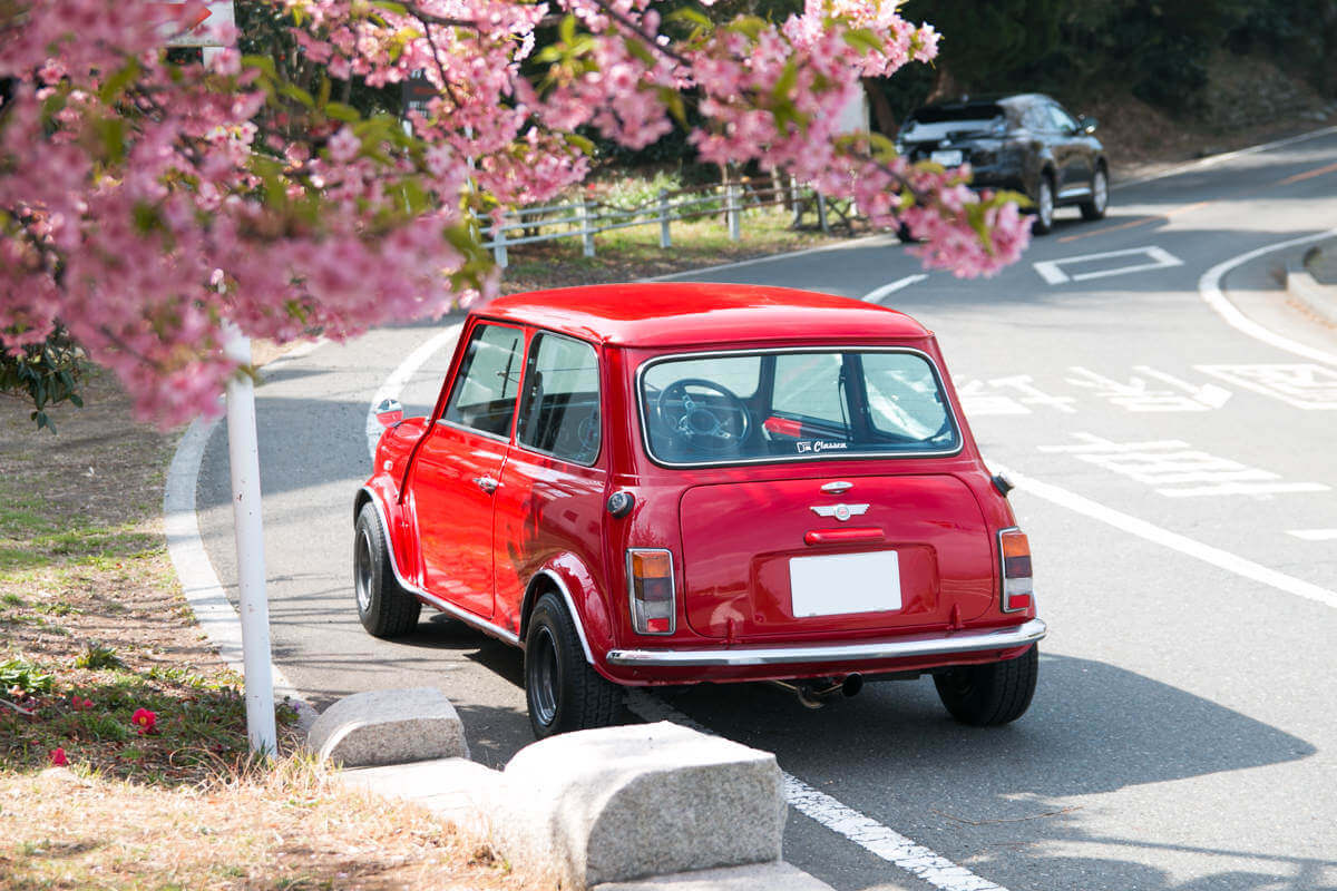 ローバーミニ 1960年代のボーイズレーサー風 | rover mini 1960` boys racer style の動画 | ローバー ...